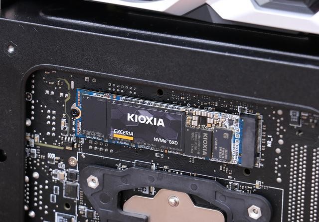 铠侠首款性价比中端NVMe，RC10 500G评测-中关村在线头条