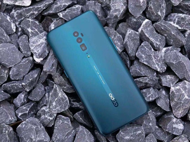 OPPO Reno10倍变焦版颜值拍照无敌 这才是国产年度旗舰-中关村在线头条