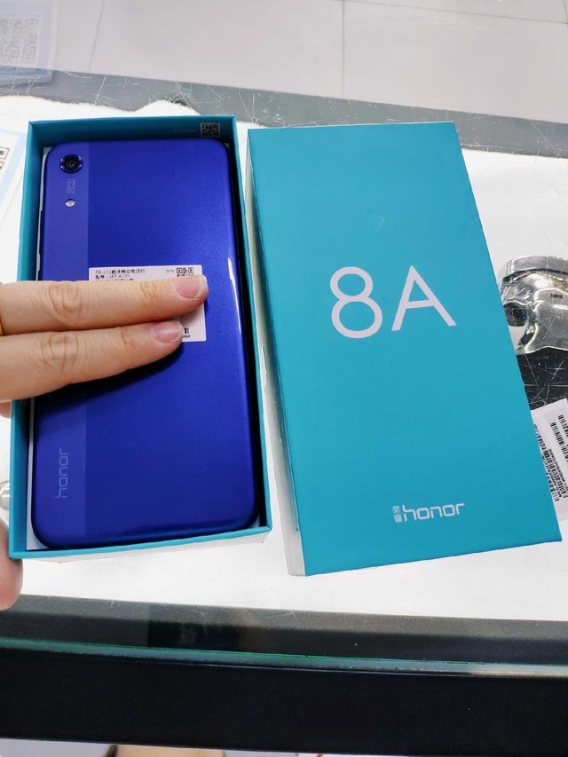 荣耀8A的性能真是让人很惊喜的 运行很快很舒服-中关村在线头条