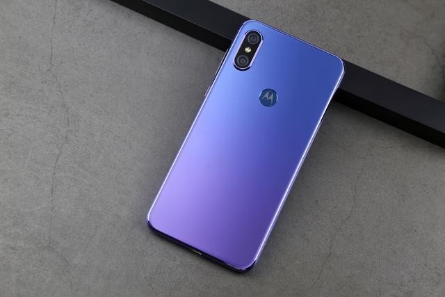 当科技遇上时尚，moto p30极光色版图赏-中关村在线头条