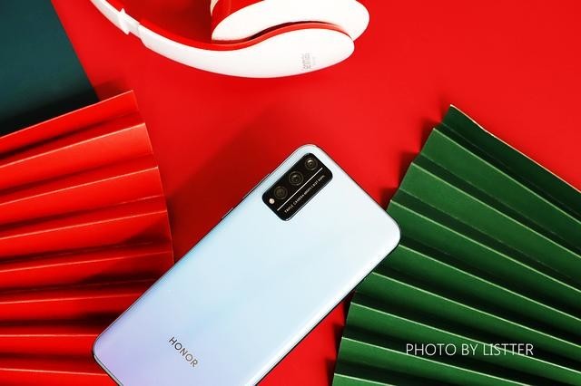 荣耀Play4T Pro：性能媲美中高端，价格诱人-中关村在线头条