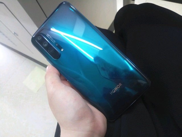 荣耀20Pro 性价比之王，堪比P30！-中关村在线头条