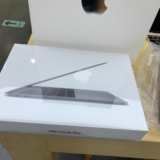 最后买的是MacBook pro，分辨率方面好很多-中关村在线头条
