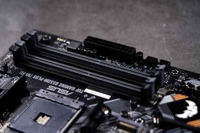 华硕TUF GAMING B550M-PLUS评测-中关村在线头条