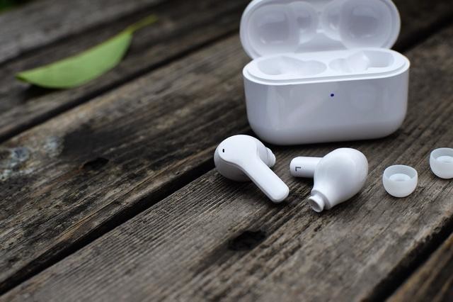 7mm动圈，开盖即连，荣耀亲选EarBuds X1-中关村在线头条