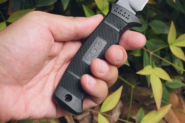 简单好用！——SOG Mini海豹E37M直刀体验-中关村在线头条