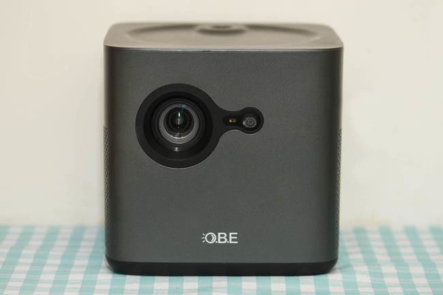 大眼橙New X7D/极米Z8X投影对比评测-中关村在线头条