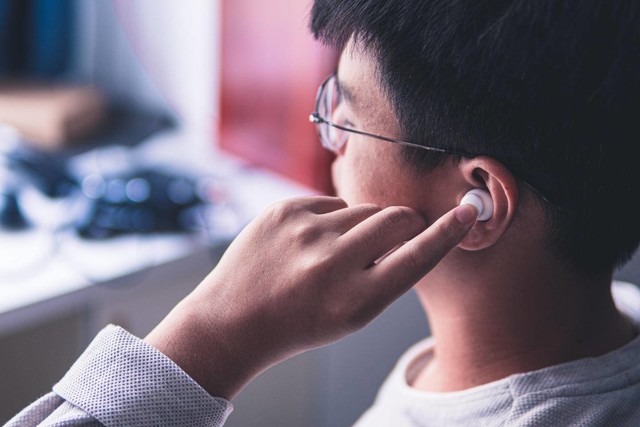 轻量长续航，惠威真无线TWS蓝牙耳机AW72体验-中关村在线头条