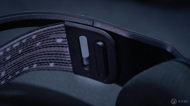 最强轻量化无线游戏耳机？罗技G733开箱体验-中关村在线头条